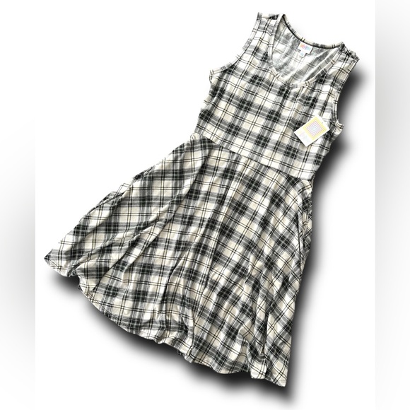 LuLaRoe | Dresses | Nwt Lularoe Nicki Aline Dress | Poshmark
